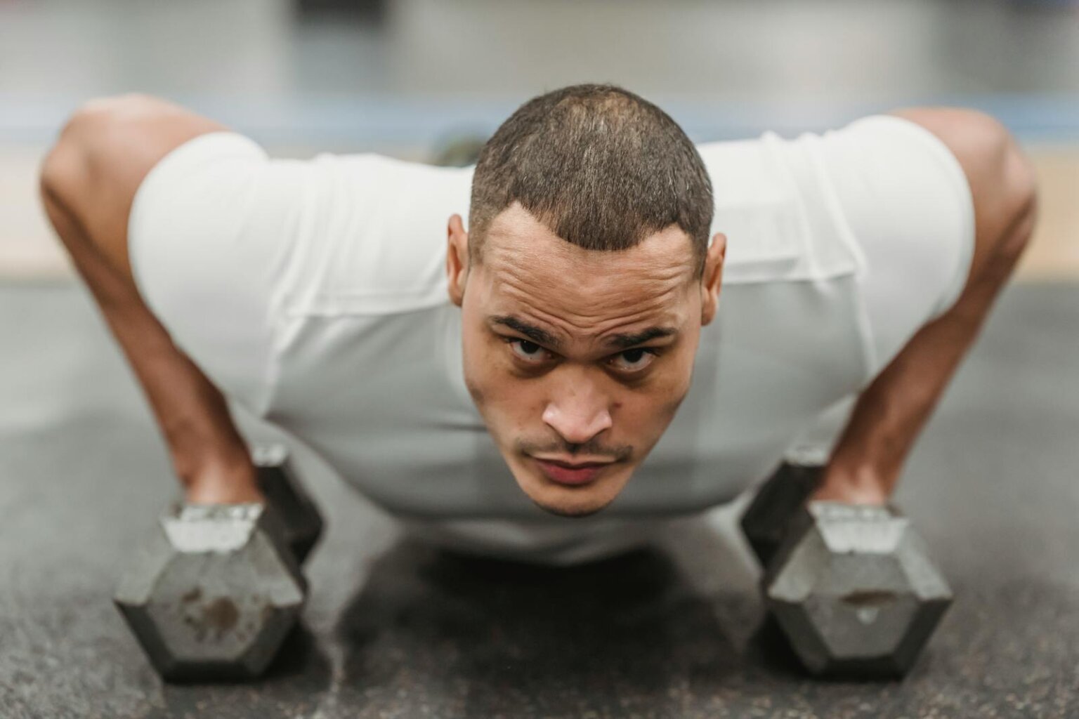 How to Devil Press - Strengthguides.com