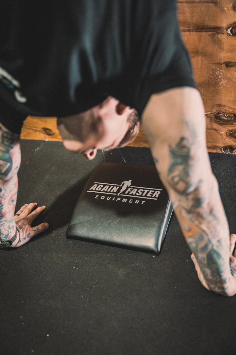 How to do Handstand Hold - Strengthguides.com
